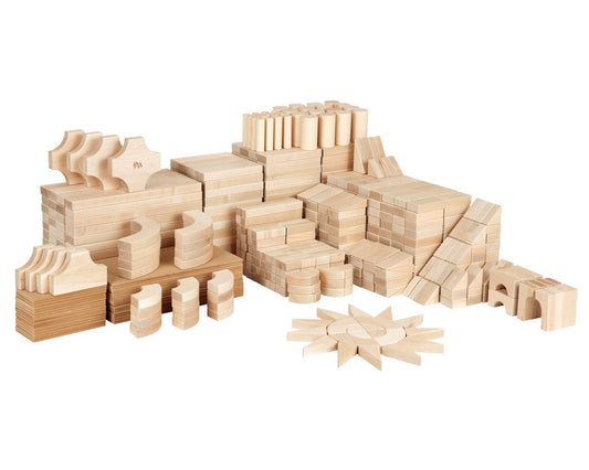 Block Play – Louise Kool & Galt